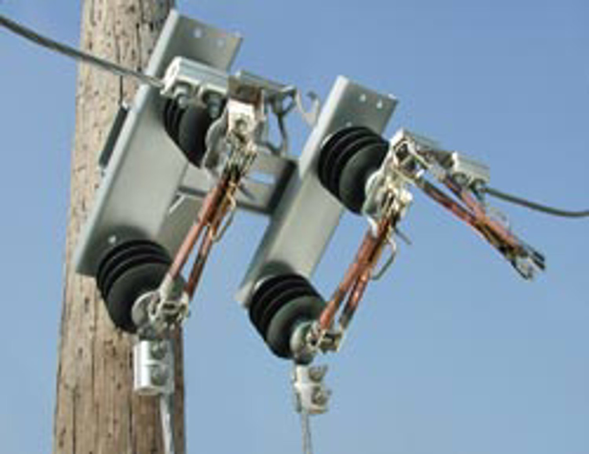 Hubbell Power | Hubbell Power Type BP3R Recloser Bypass Switches ...